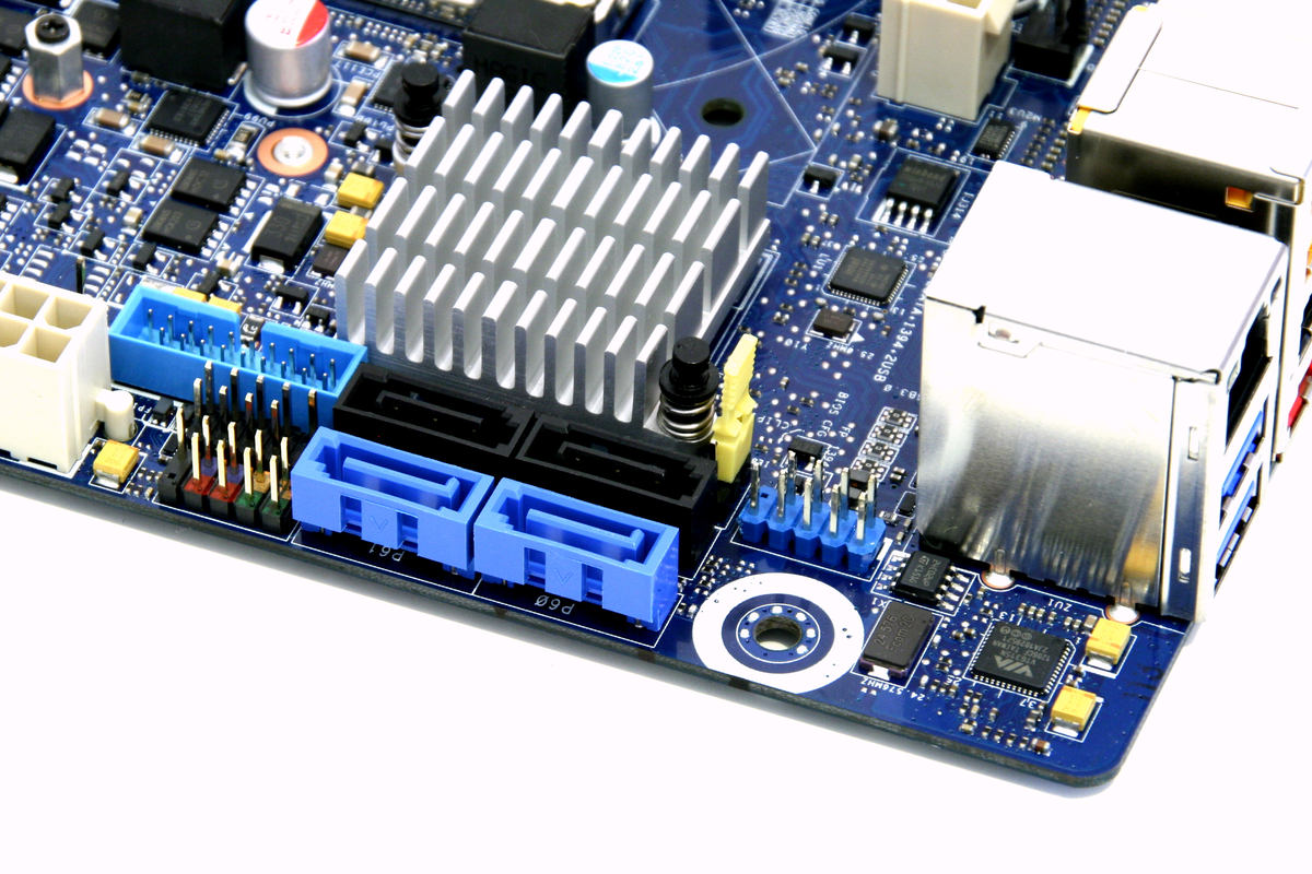 [PCi Labs] DH77DF d'Intel : Mini ITX et mSATA pour Ivy Bridge