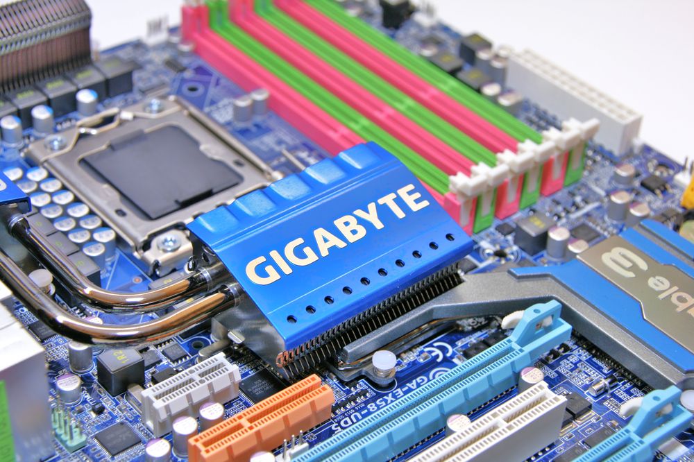 Déballage PCi : GA-EX58-UD5 de Gigabyte, pour Core i7